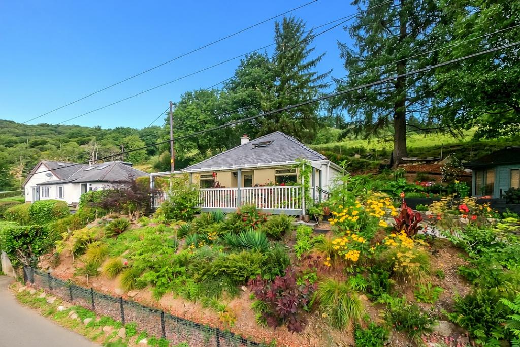 Crafnant Road, Trefriw, Conwy, LL27 3 bed bungalow - £400,000
