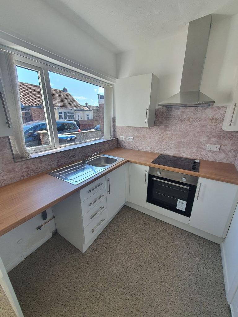 Hexham Avenue, Seaham 2 bed bungalow - £695 pcm (£160 pw)