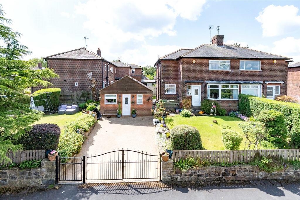 Primley Park Lane, Leeds 3 bed semi-detached house - £385,000
