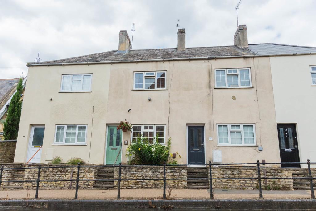 High Street, Wellingborough NN9 2 bed terraced house - £150,000