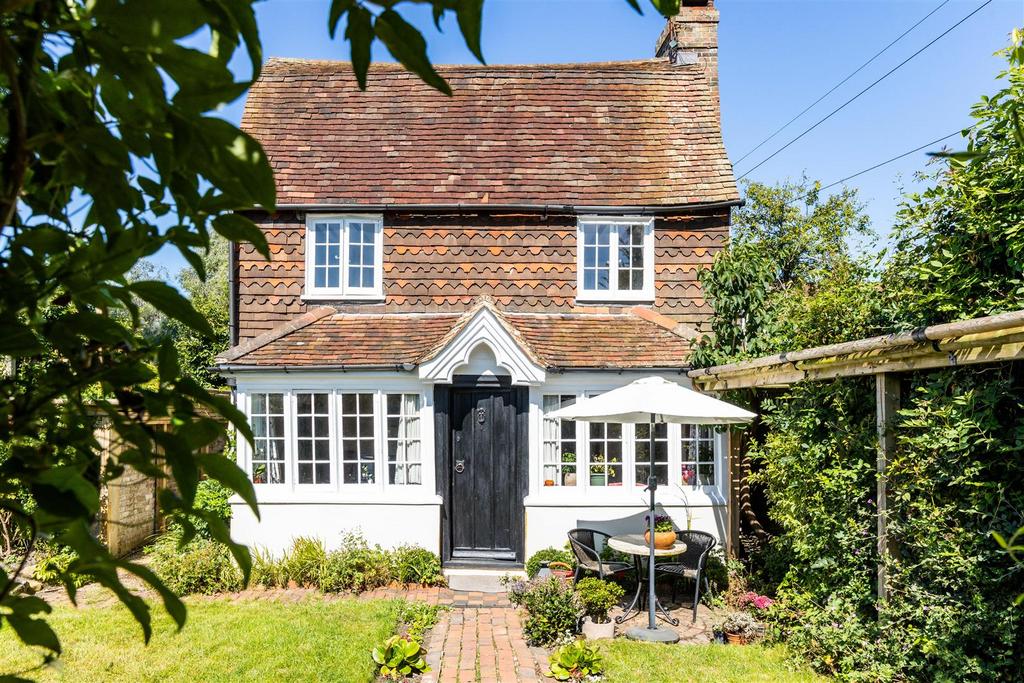 High Street, Cuckfield 3 bed detached house - £830,000