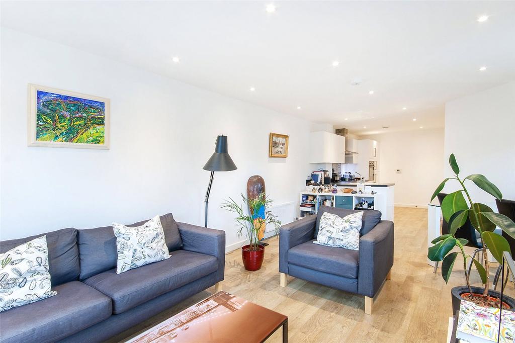 Florence Way, SW12 2 bed apartment to rent - £2,400 pcm (£554 pw)