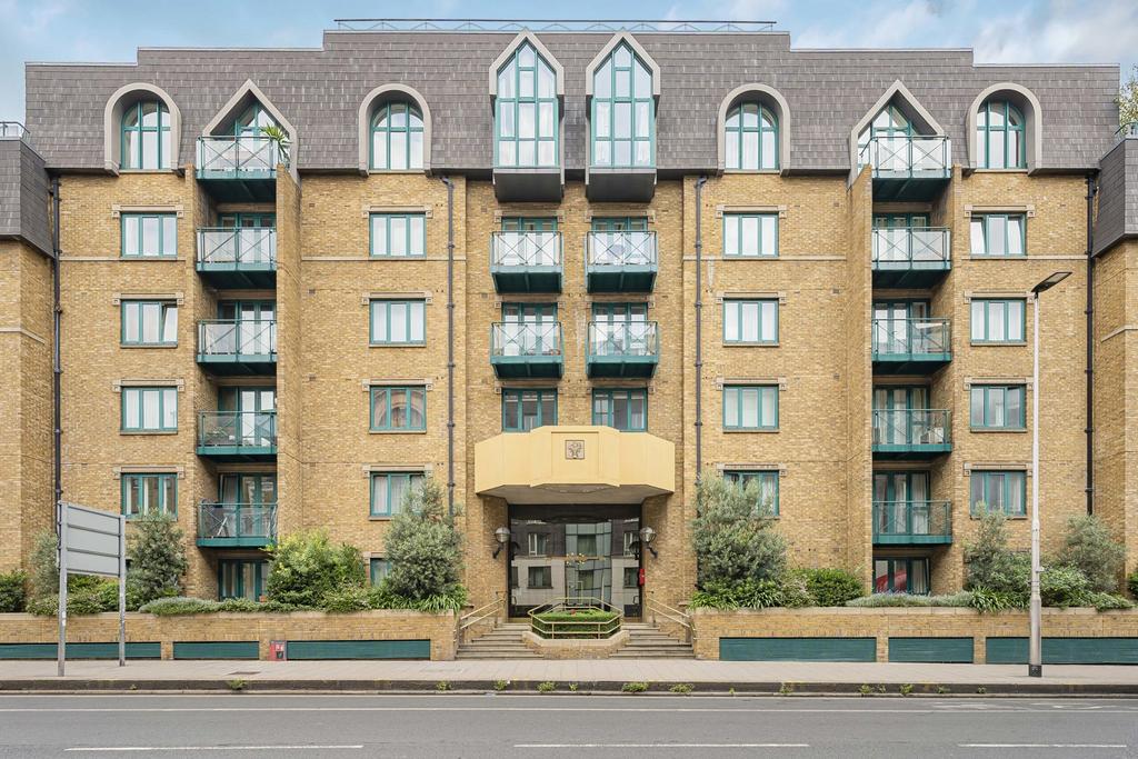 Westminster Bridge Road, London, SE1 1 bed apartment - £2,700 pcm (£623 pw)
