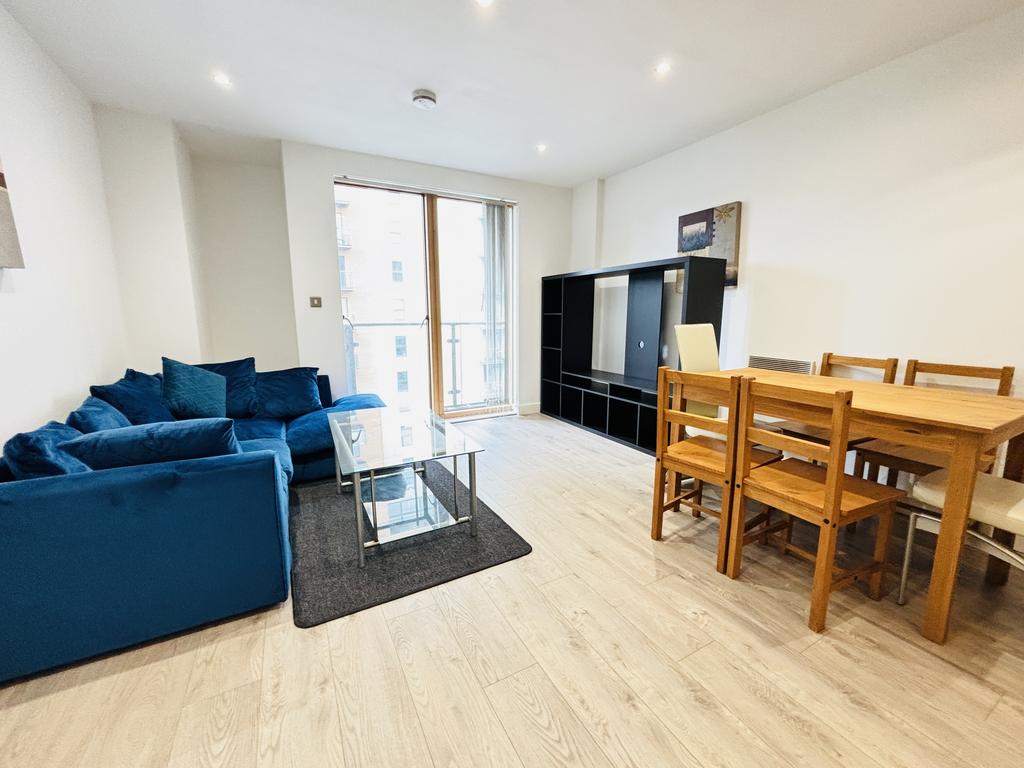 Barton Place, 3 Hornbeam Way... 1 bed flat - £1,050 pcm (£242 pw)