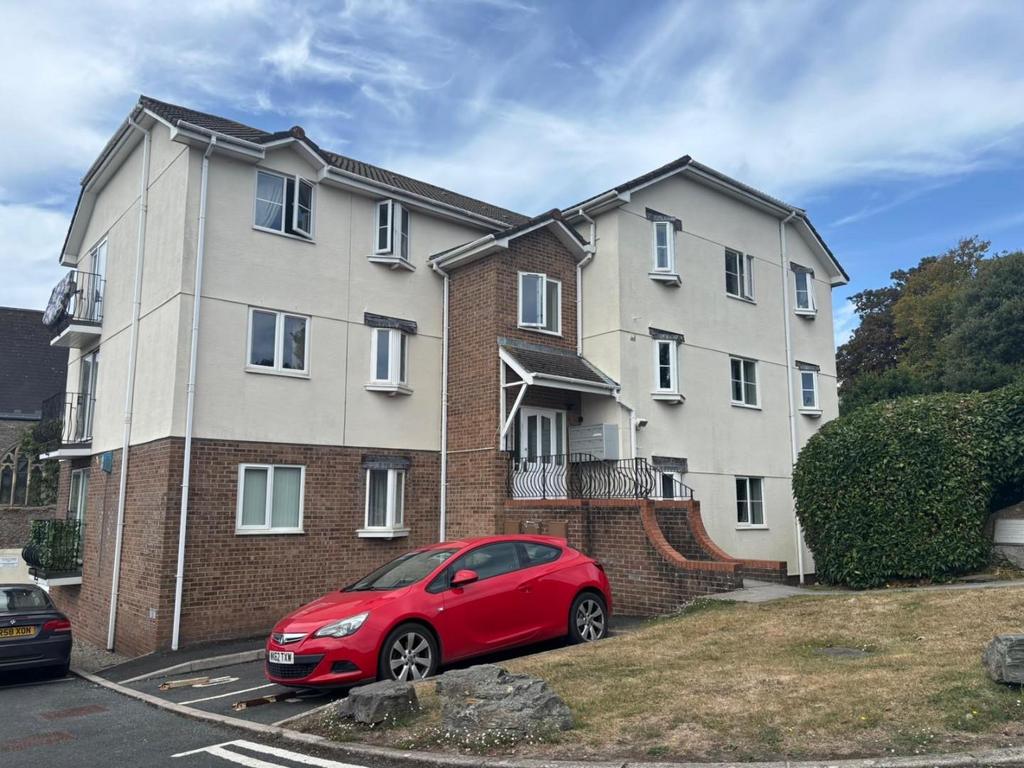 White Friars Lane, St. Judes PL4 2 bed apartment - £150,000
