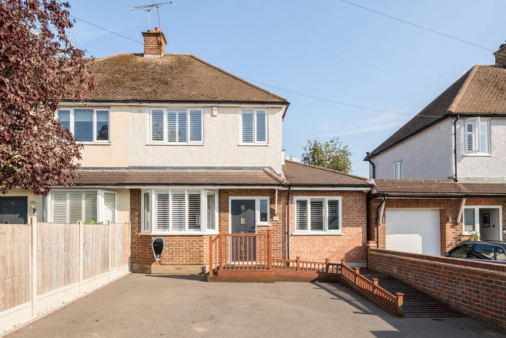 Tartar Road, Cobham, KT11 3 bed semi-detached house for sale - £650,000