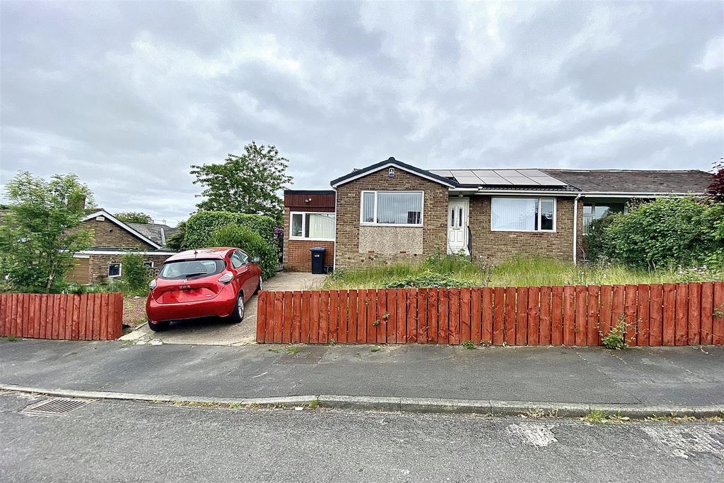 Hawthorn Crescent, Gilesgate, Durham 2 bed semi-detached bungalow to ...