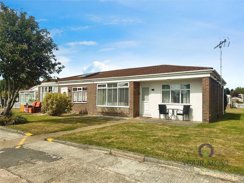 Rockall Avenue, East Sussex BN23 2 bed bungalow for sale - £210,000
