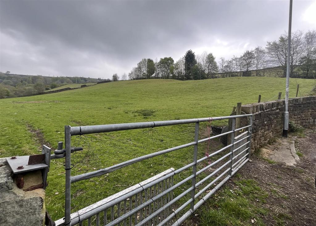 Crimble Clough Road, Huddersfield HD7 Land - £25,000