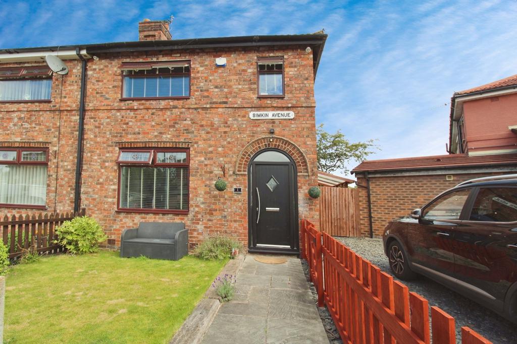 Simkin Avenue, Cheshire WA4 3 bed semi-detached house - £200,000