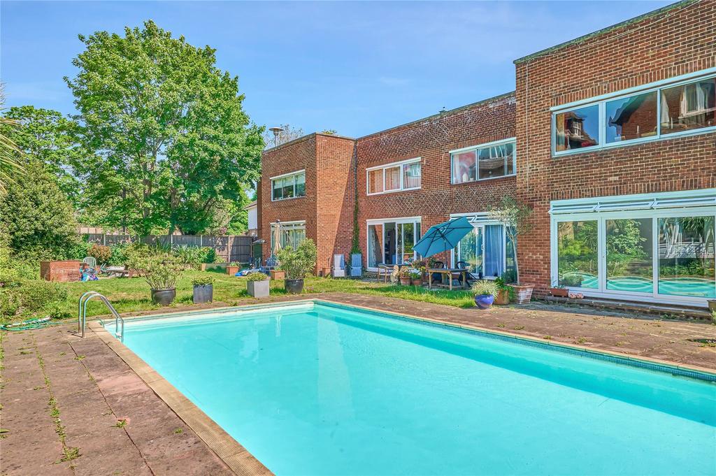 Thrale Road, Furzedown, SW16 2 bed apartment - £415,000