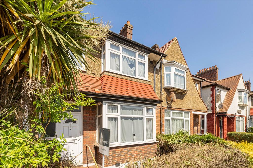 Southcroft Road, London, SW16 3 bed terraced house for sale - £650,000