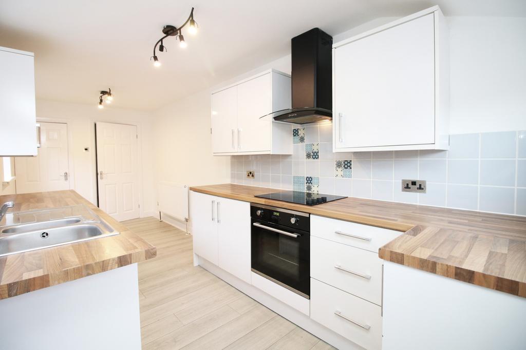 Ribble Road, Fleetwood, FY7 3 bed semi-detached house for sale - £161,700
