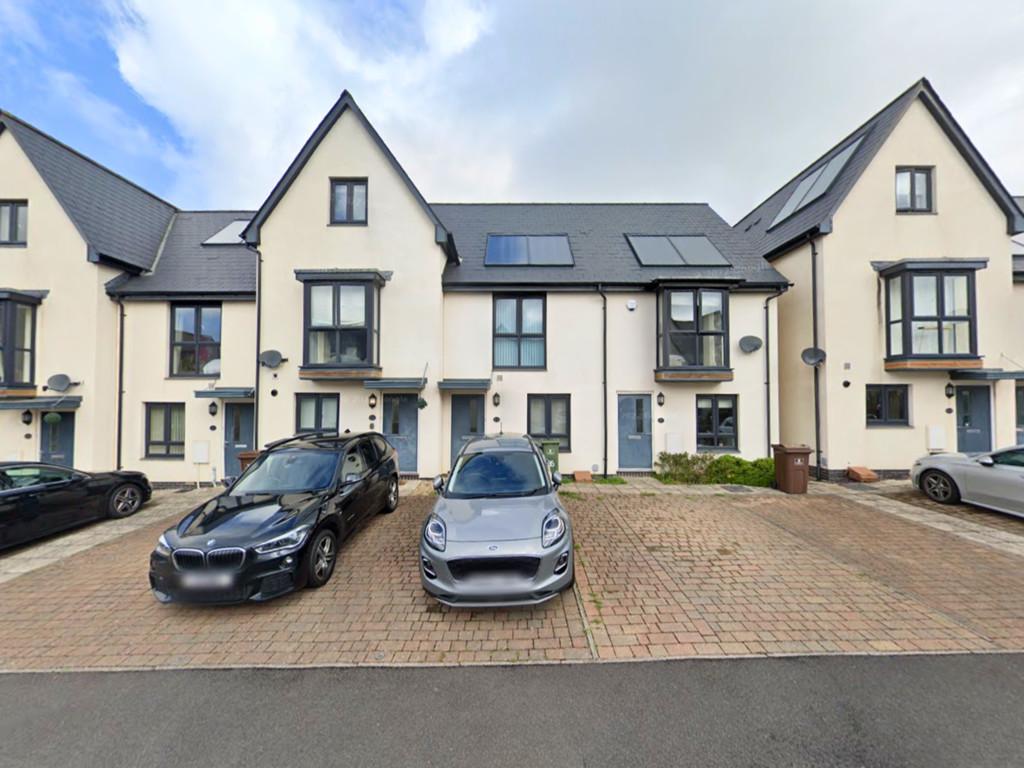 Radar Road, Plymouth PL6 2 bed terraced house - £1,300 pcm (£300 pw)