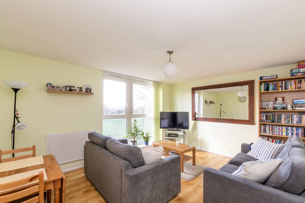Maskell Road, Earlsfield, London, SW17 2 bed flat to rent - £3,467 pcm ...