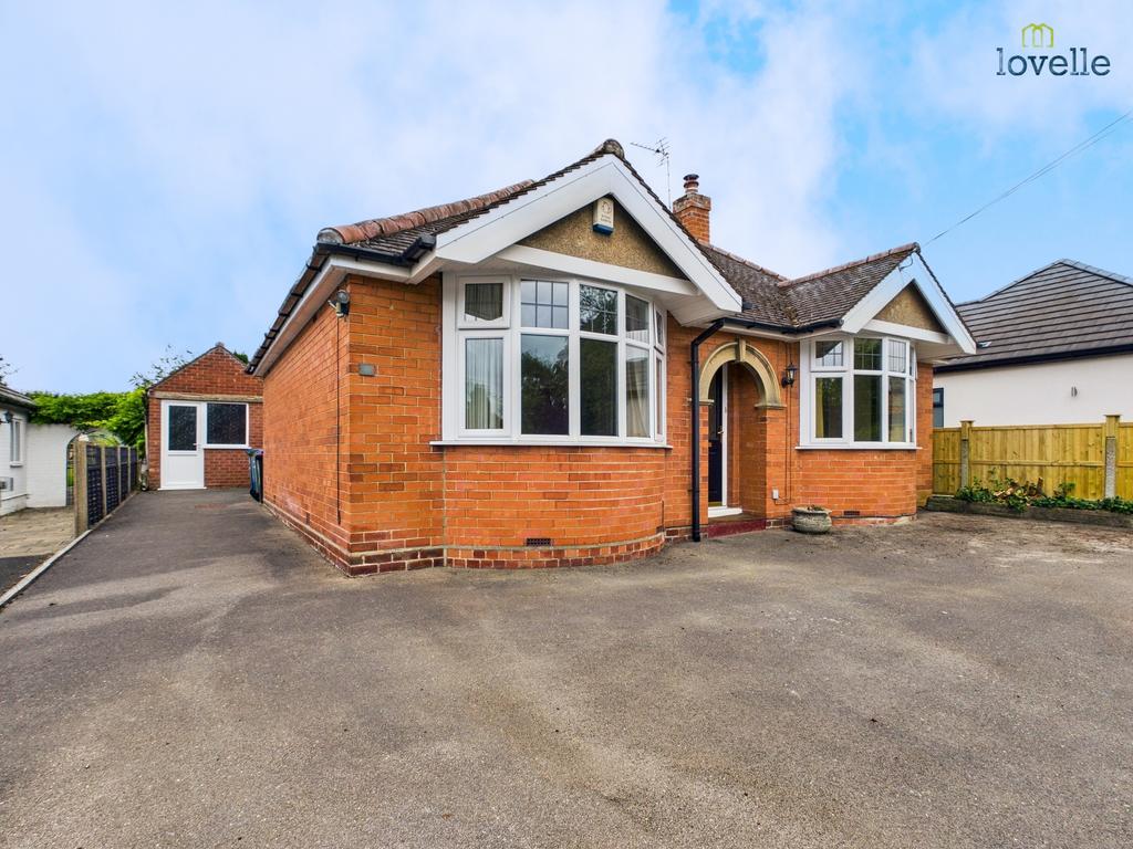 High Street, Nettleham, LN2 3 bed bungalow for sale - £350,000