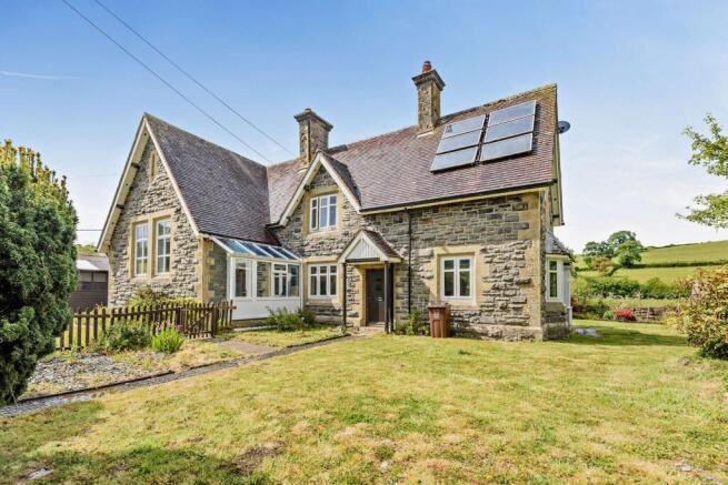 Corwen LL21 6 bed detached house for sale - £395,000
