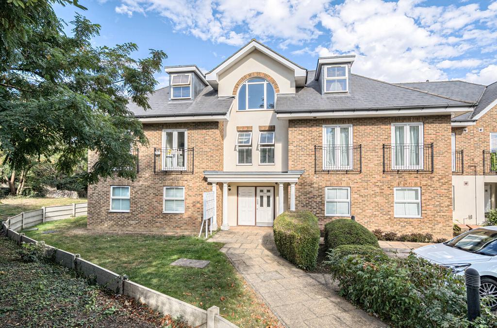 Mount Nod, London Road, Greenhithe, DA9 2 bed flat - £66,250