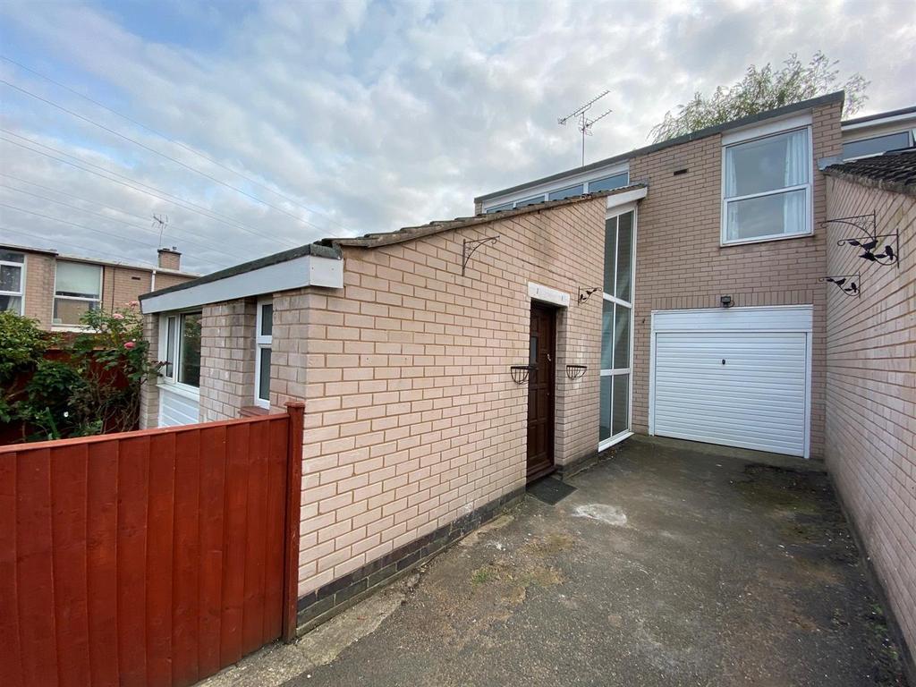 Oslo Gardens, Coventry CV2 3 bed end of terrace house to rent - £1,195 ...