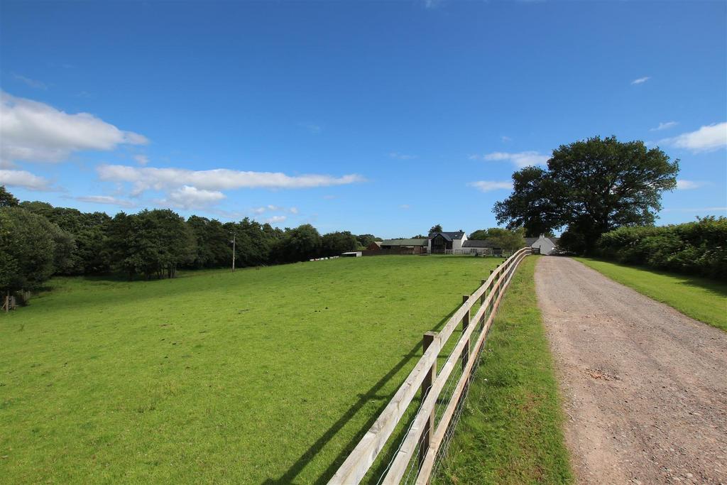 Heol St Y Nyll Lane, Capel... 4 bed barn conversion - £1,875 pcm (£433 pw)