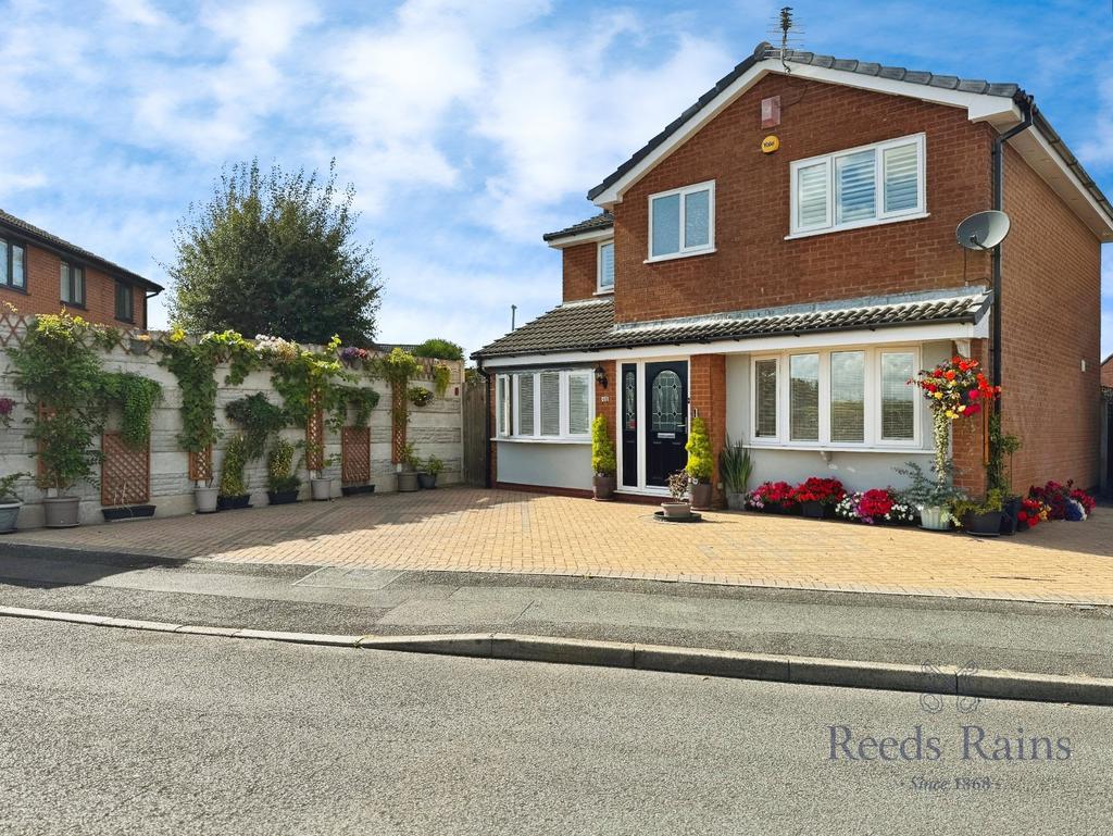 Medway Close, Preston PR5 3 bed detached house - £295,000