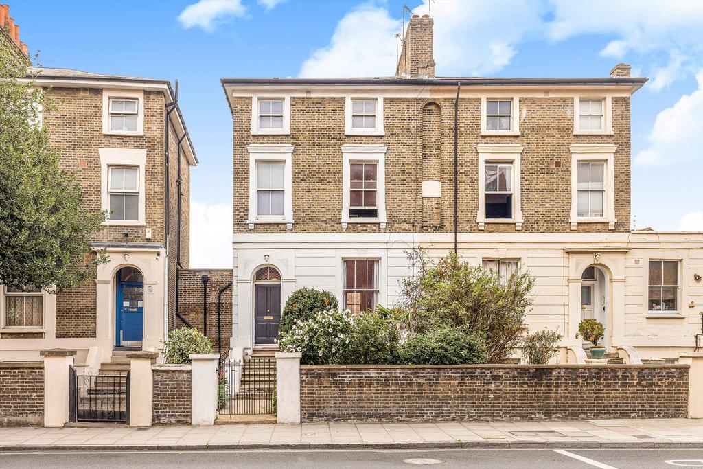 Well Street, Hackney, E9 3 bed maisonette for sale - £950,000