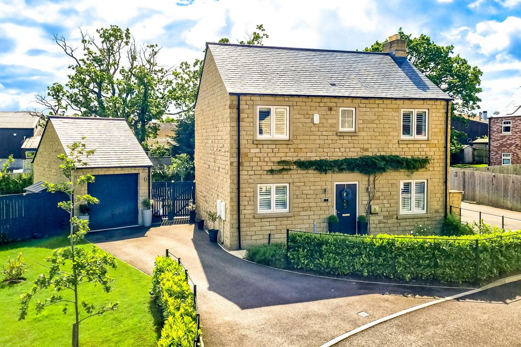 Glebe Court, Killinghall, HG3 3 bed detached house for sale - £700,000