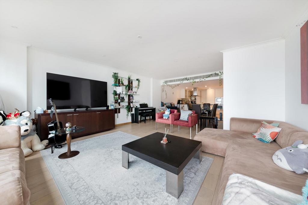 Hertsmere Road, London, E14. 2 bed flat - £4,117 pcm (£950 pw)