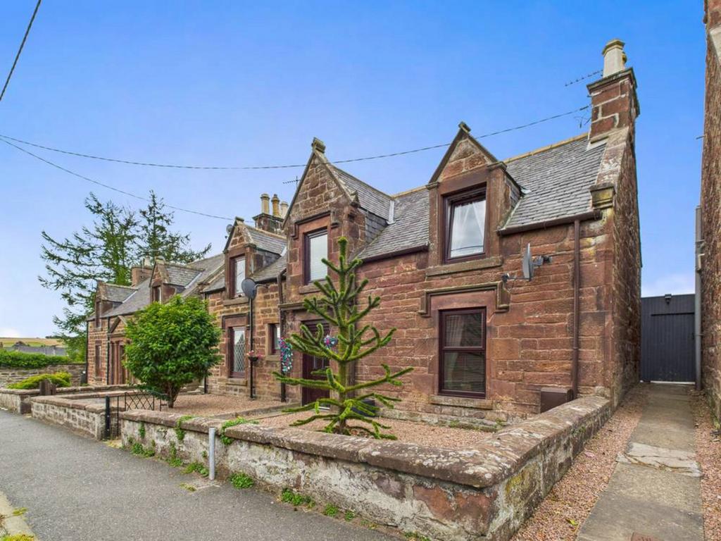 Turriff AB53 3 bed semi-detached house - £150,000