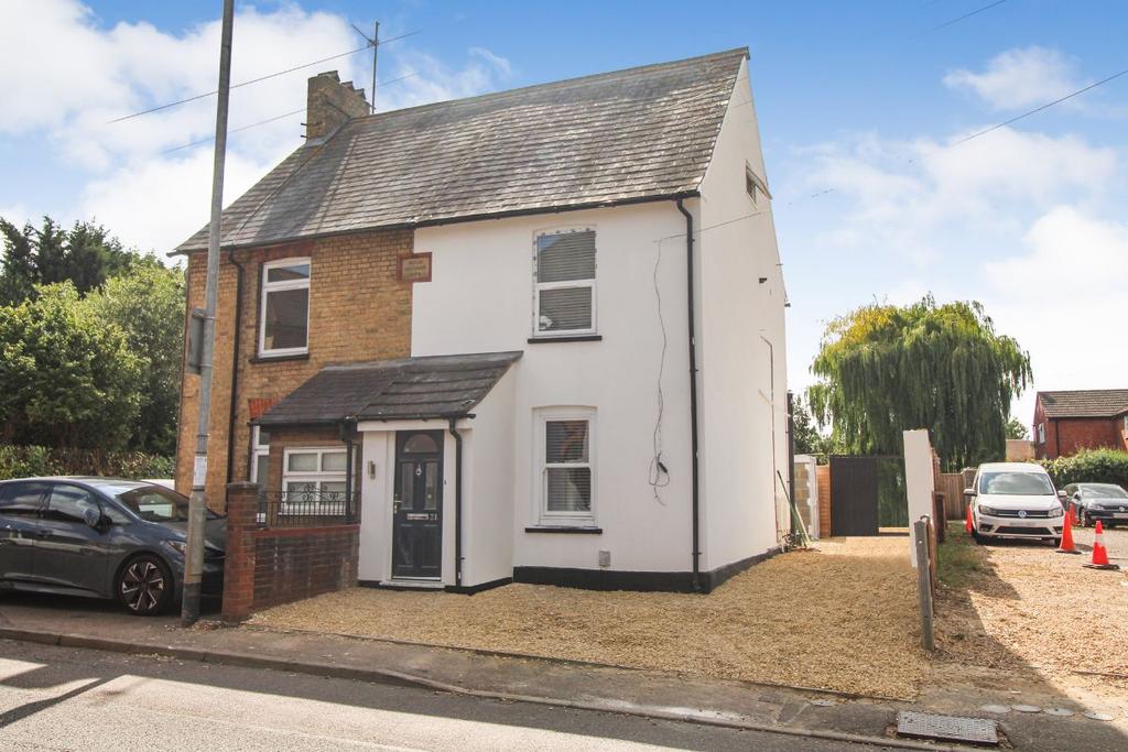 High Street, Flitwick, Bedford 1 bed flat - £1,099 pcm (£254 pw)
