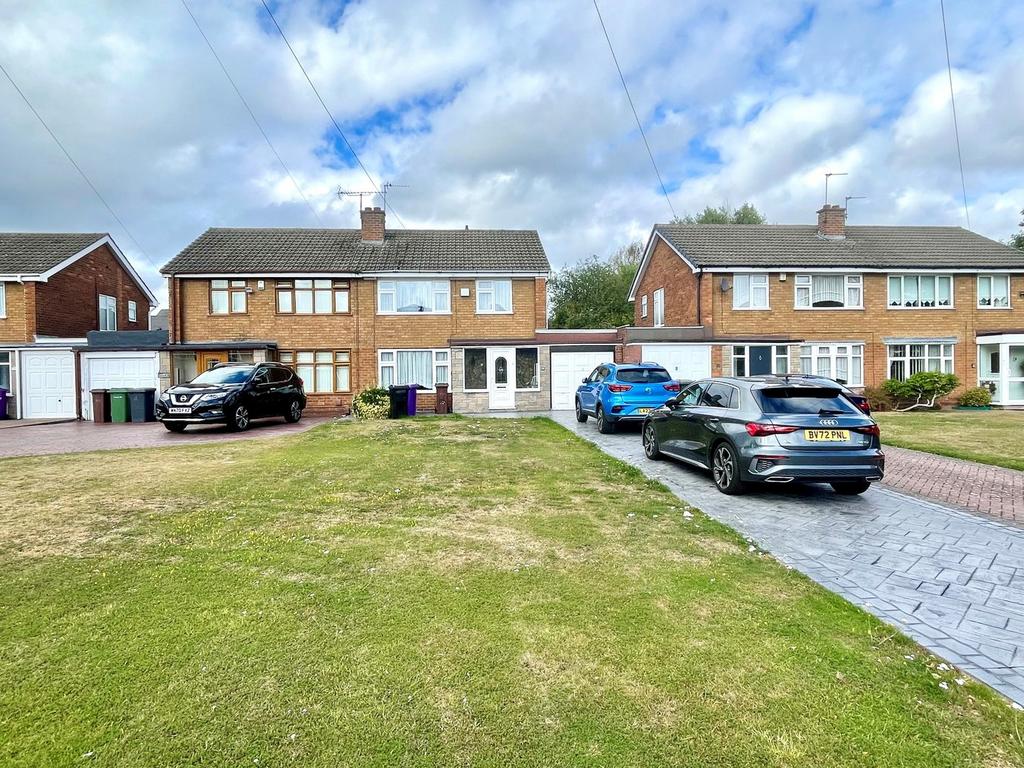 March End Road, Wednesfield... 3 bed semi-detached house - £245,000
