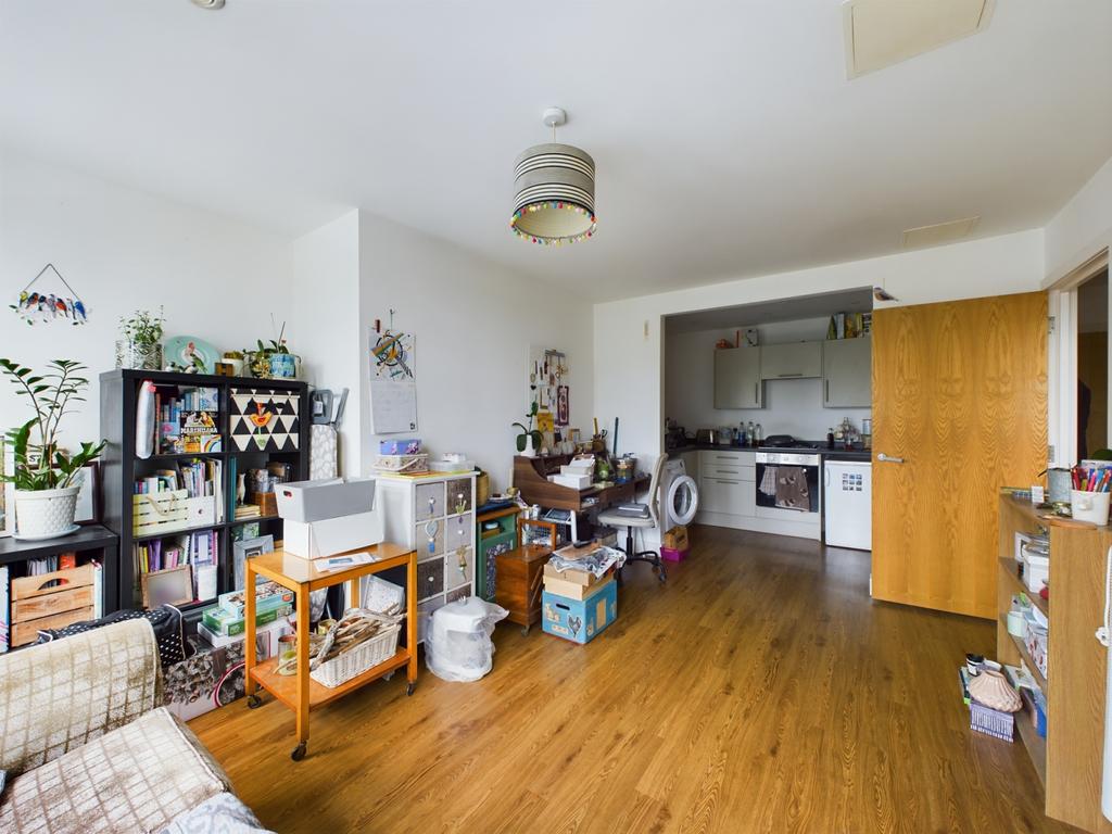 Hulbert Road, Waterlooville PO7 1 bed flat for sale - £139,950