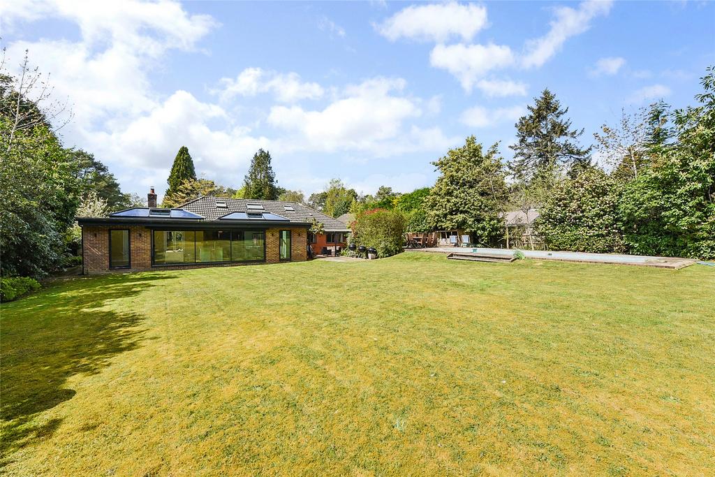 Kingswood Firs, Hindhead GU26 4 bed bungalow - £1,175,000