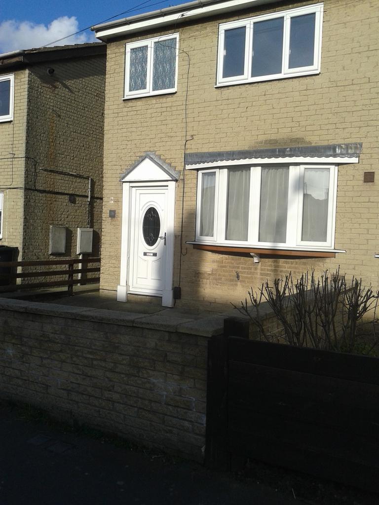 116 Middle Lane, clifton, Rotherham... 3 bed semi-detached house - £795 ...