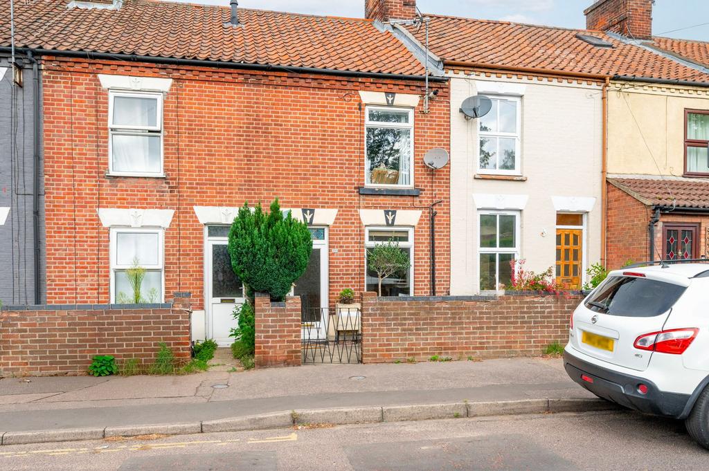 Sprowston Road, Norwich 2 bed terraced house for sale - £200,000