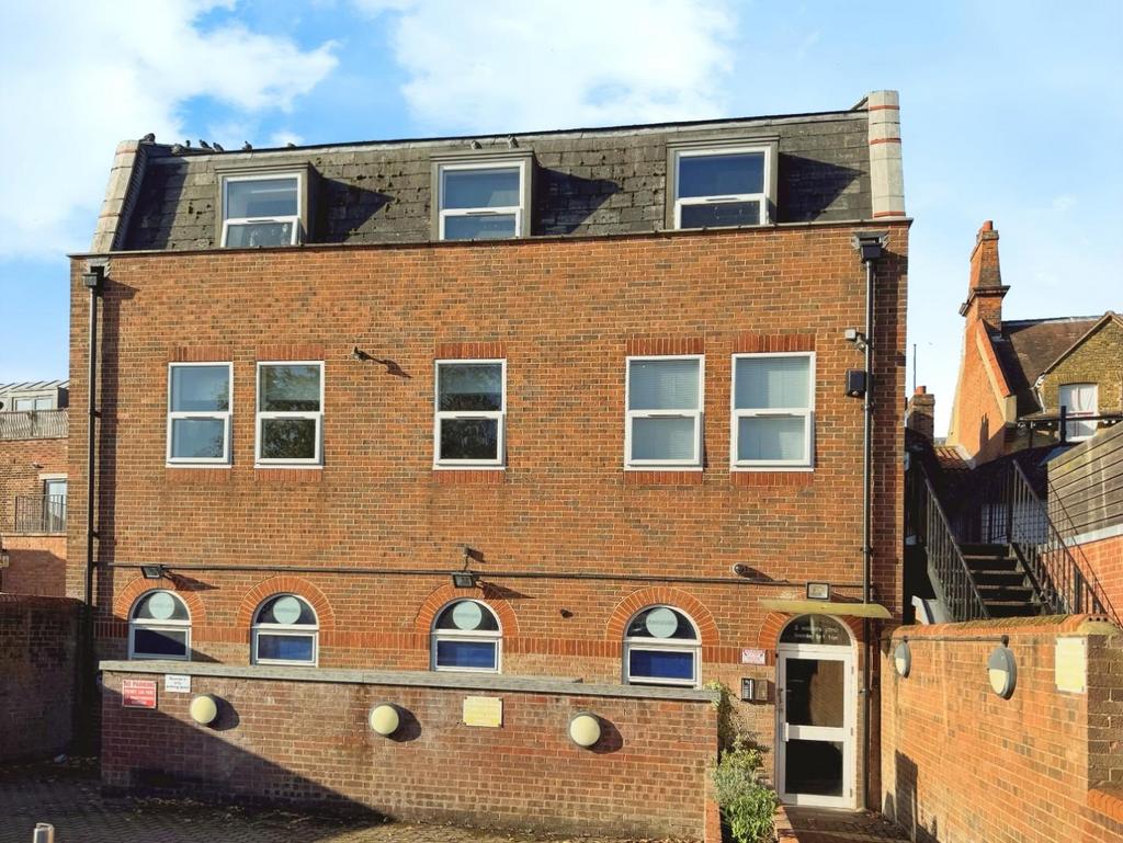 Walters Yard, Bromley, Kent 1 bed flat - £1,300 pcm (£300 pw)