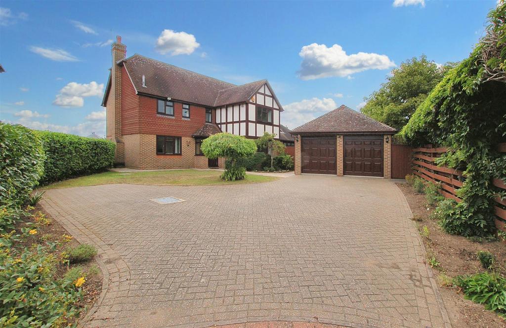 Sherenden Park, Golden Green, Tonbridge 5 bed detached house - £1,100,000