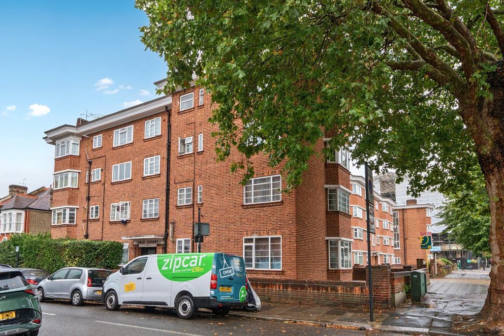 Vale Court, The Vale, London, W3 2 bed flat for sale - £365,000