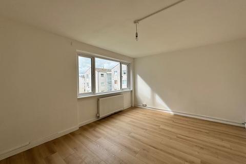 Houses to rent in East Kilbride | OnTheMarket