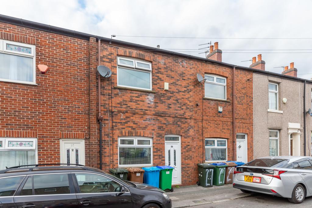 Prince Street, Lowerplace OL16 2 bed terraced house for sale - £150,000