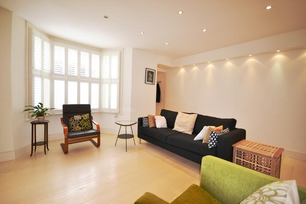 Portnall Road, London W9 3 bed flat to rent - £2,425 pcm (£560 pw)