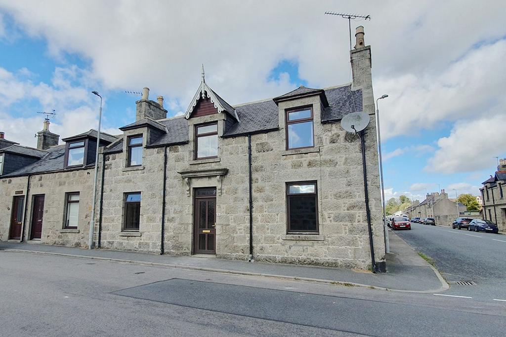 Bridge Street, Strichen AB43 2 bed flat - £35,000