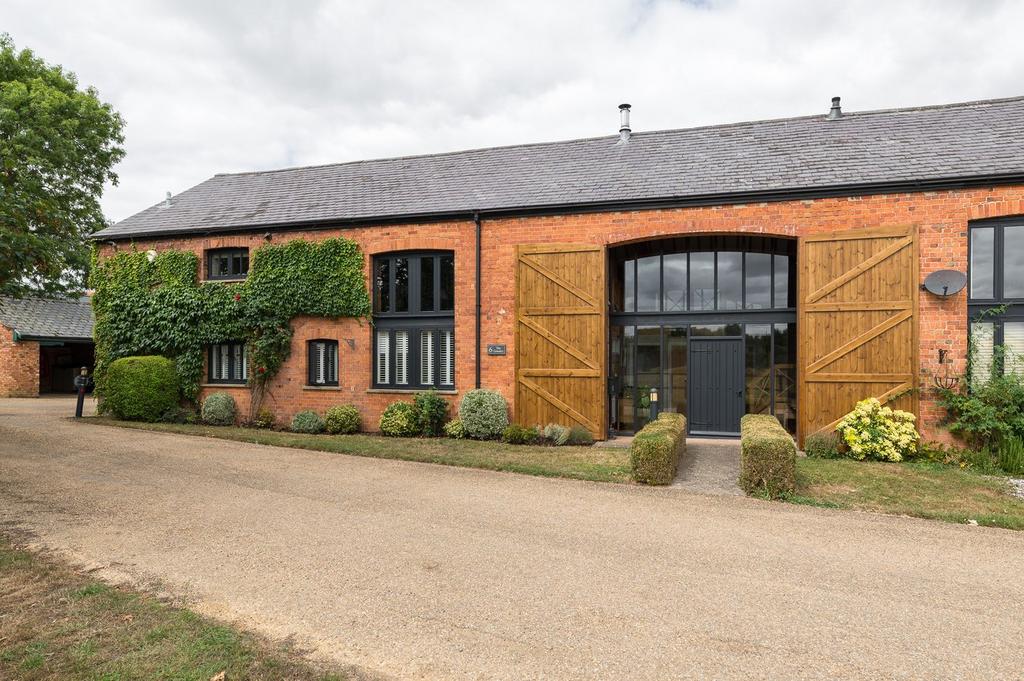 Castle Barns, Bletsoe, Bedfordshire... 4 bed barn conversion for sale ...