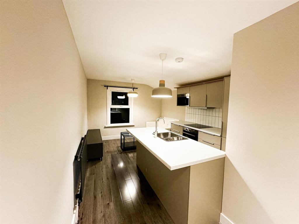 Thorold Road, Ilford, IG1 2 bed flat to rent - £1,600 pcm (£369 pw)