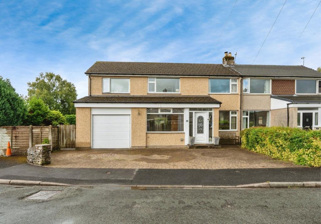 Ruskin Close, Kendal LA9 4 bed semi-detached house - £390,000