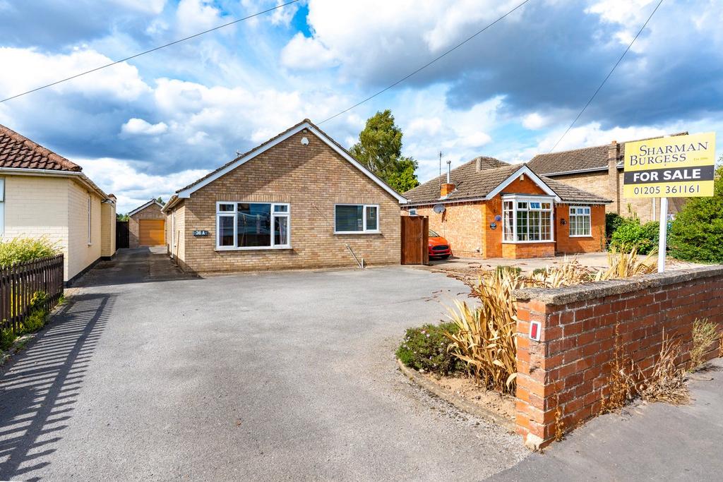 Horseshoe Lane, Kirton, Boston, PE20 2 bed bungalow for sale - £199,950