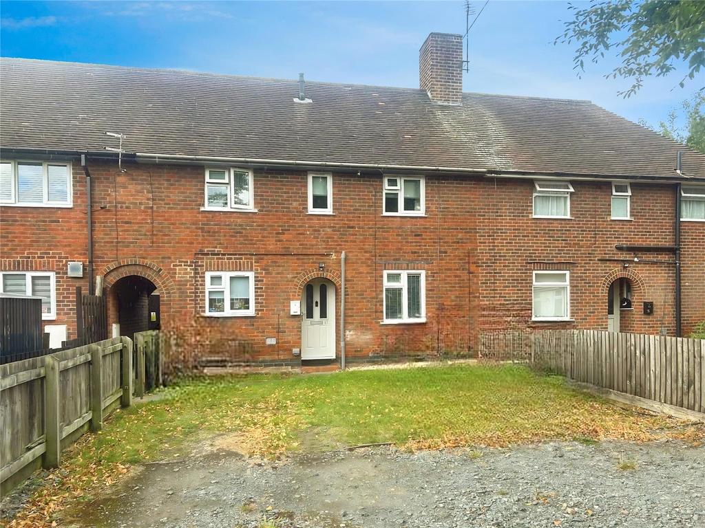 Shelthorpe Avenue, Leicestershire LE11 3 bed terraced house - £205,000