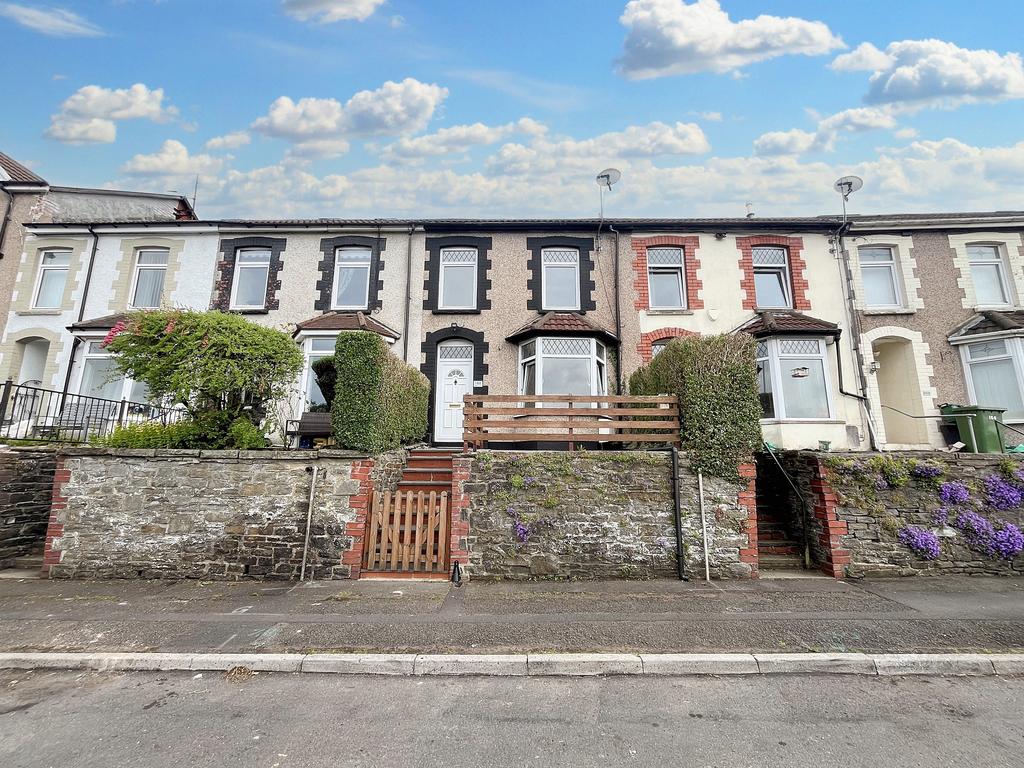 Merthyr Road, Pontypridd CF37 2 bed terraced house - £160,000
