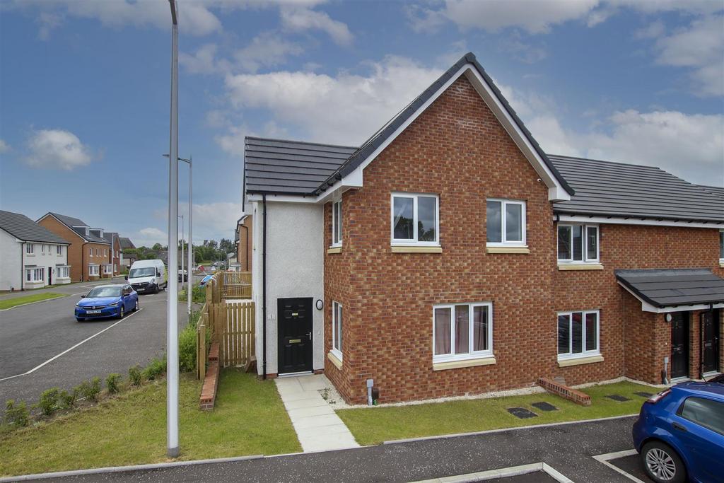 Burnet Path, Wishaw 3 bed end of terrace house - £1,200 pcm (£277 pw)