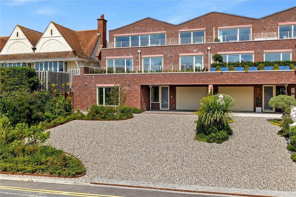 Roedean Road, Brighton 4 bed house to rent - £6,000 pcm (£1,385 pw)